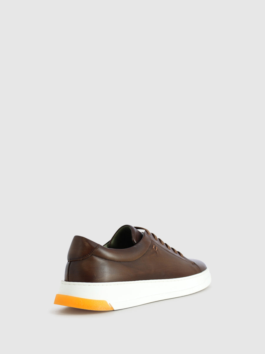 Sapatos com Atacadores em Castanho – Foreva